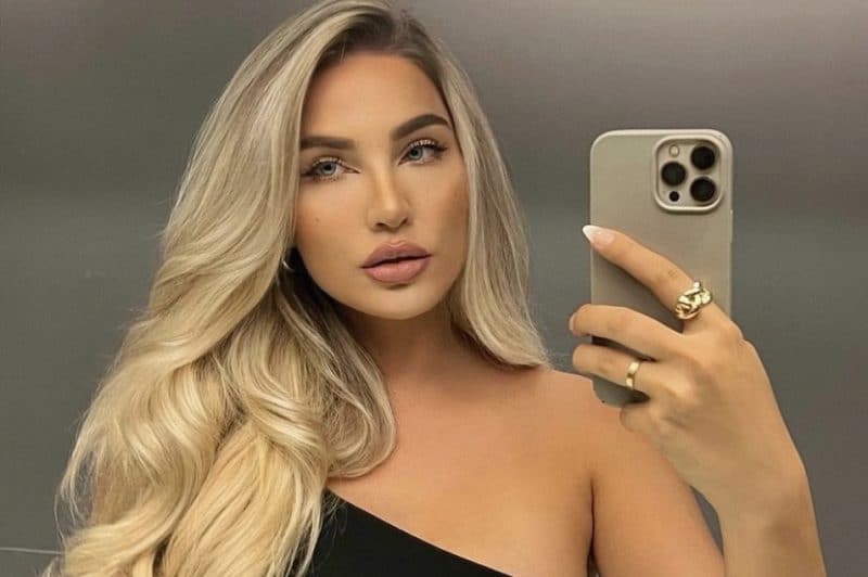 Vau! Miss Suomi Rosa-Maria Ryyti keikistelee alusvaatteissa: Seuraajat ihastuivat: "Upea vyötärö ...