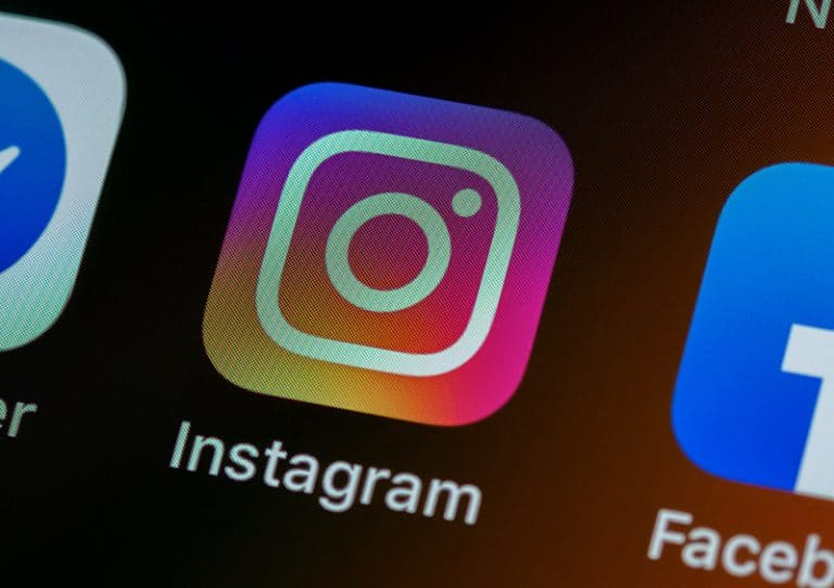 Suomalainen tv:stä tuttu juontaja julkaisi rohkeita kuvia someen