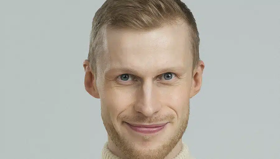 Roni Bäckin lapsi joutui leikkaukseen