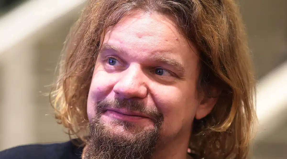 Ismo Leikola esitteli jenkkisaunansa - ei mikään "normi-suomisauna"